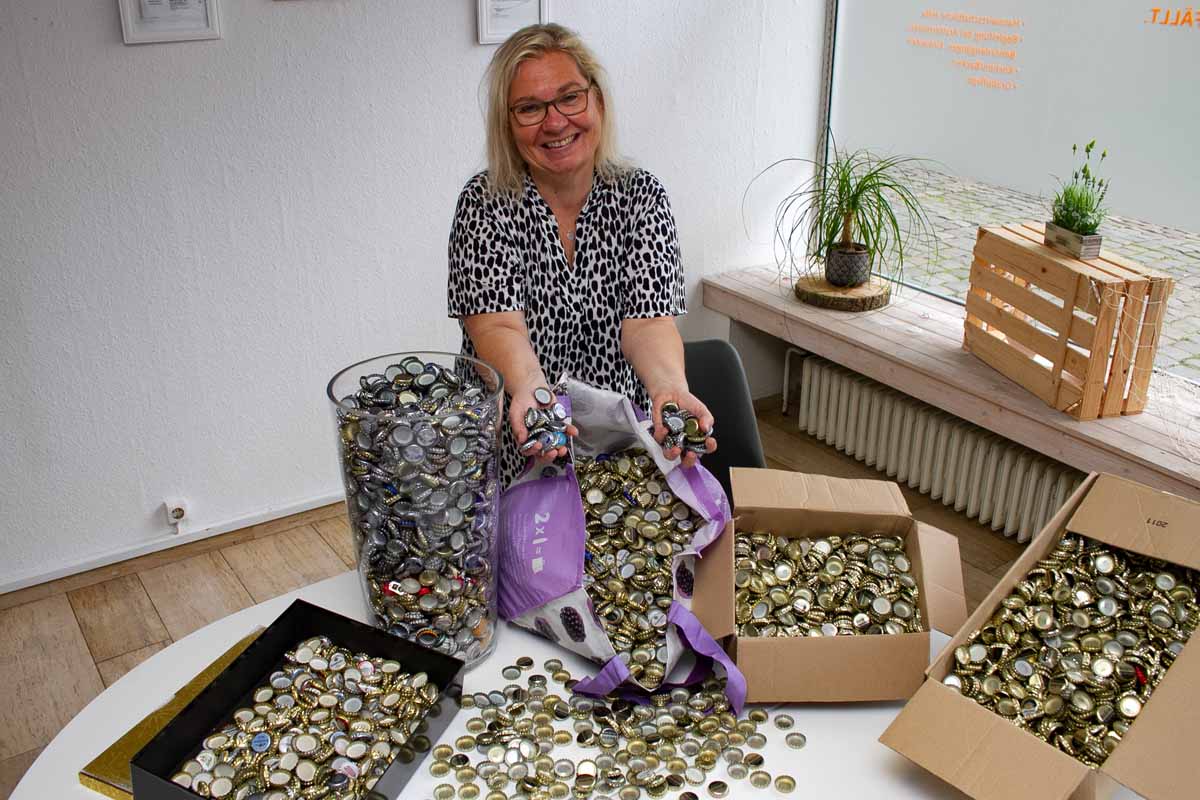 Kronkorken für den guten Zweck: Sammelstelle bei „Alltagshelden“ – Werne Plus